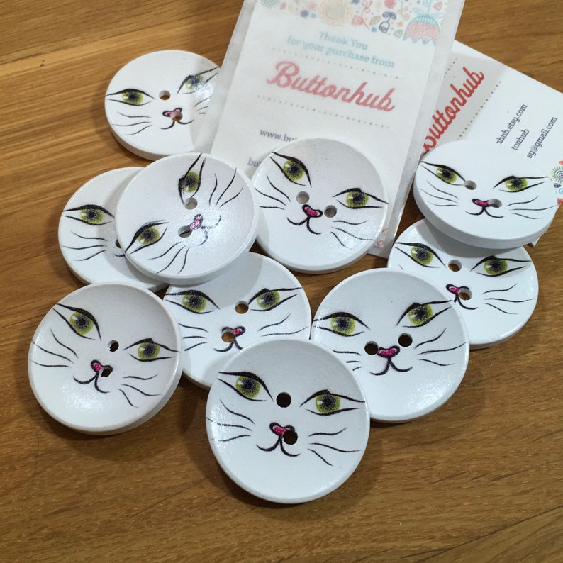 White Cat Large Buttons With Green Eyes: Packs of 2 Buttons - Etsy