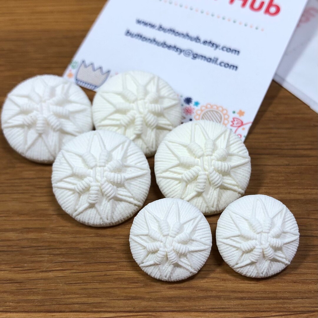 Star Design Textured Round White Shank Buttons: Pack of 6 Buttons (2 ...