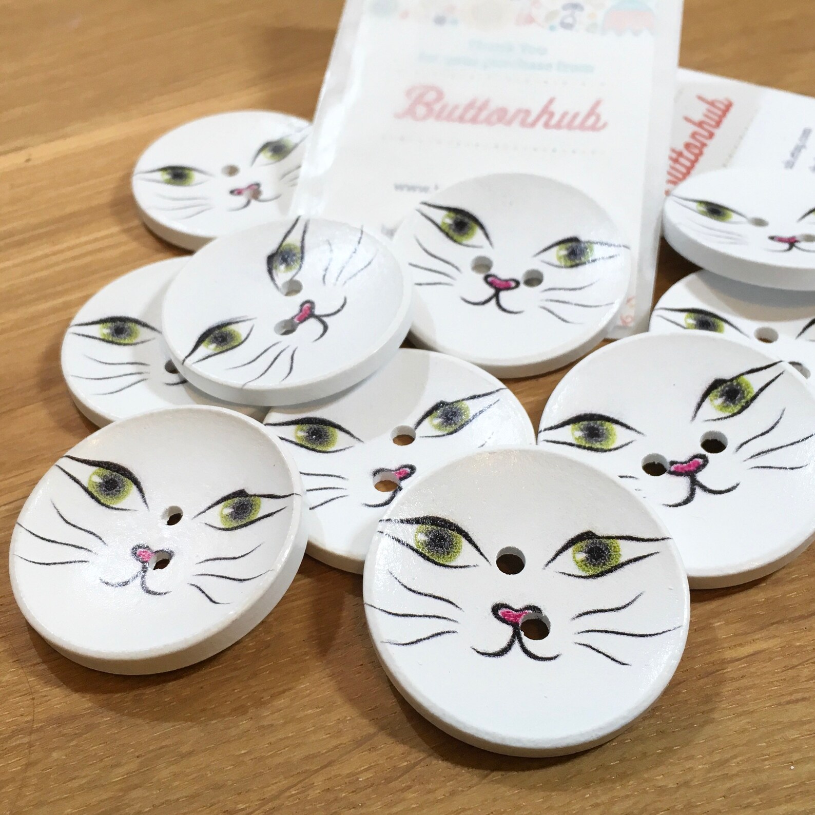 White Cat Large Buttons With Green Eyes: Packs of 2 Buttons - Etsy
