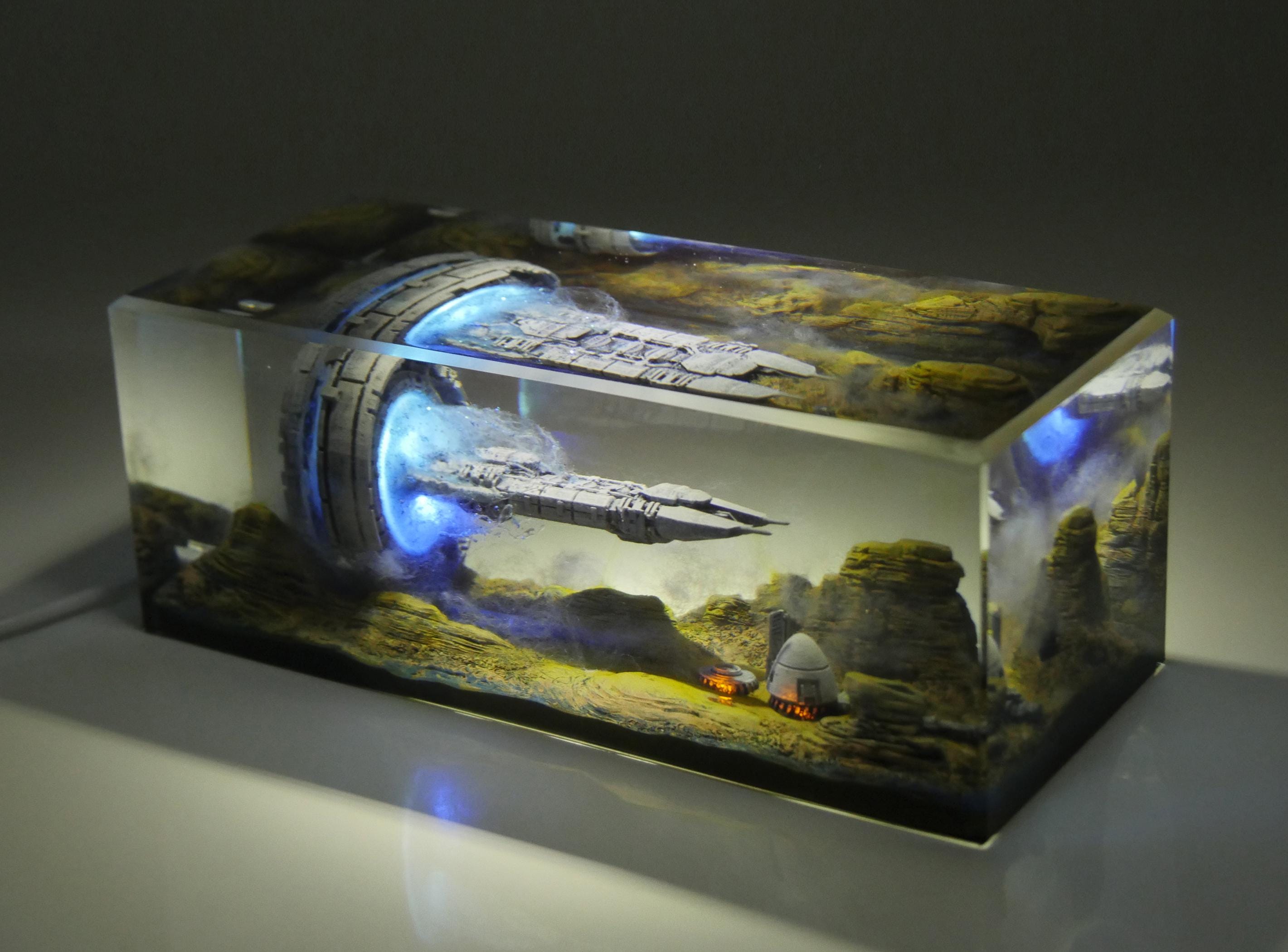 Sci-fi Spaceship Diorama Resin Lamp, Star Gate, Jumpgate, Resin ...