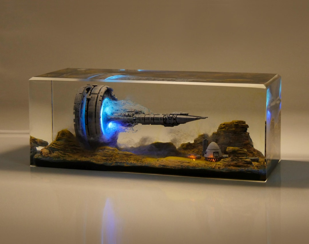 Sci-fi Spaceship Diorama Resin Lamp, Star Gate, Jumpgate, Resin ...