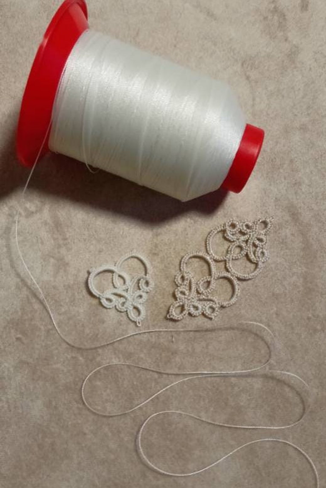 White Tatting Polyester Thread Size 20, Frivolite Therad, Yarn Shuttle ...