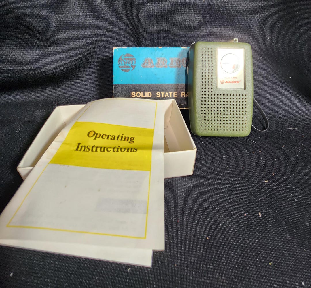 Vintage ARO Arrow Solid State Transistor Pocket Radio - Model 2601 - No ...