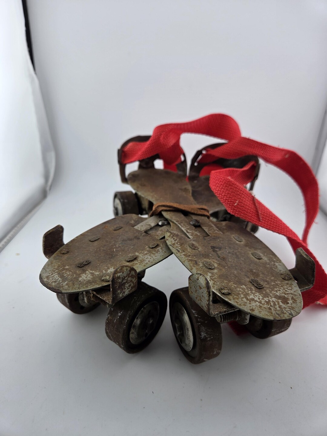 Vintage Mid Century Pair of Metal Adjustable Roller Skates - Very RUSTY ...