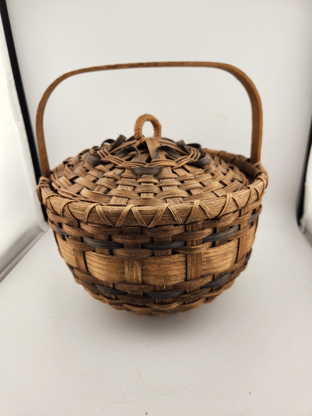 Vintage Woven Wicker Basket With Fixed Handle and Lid- Overall Height ...