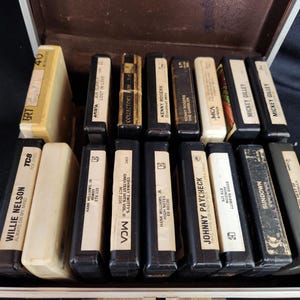 Vintage 8 Track Tape Case / Holds 18 Tapes / 17 Tapes Included AS IS ...