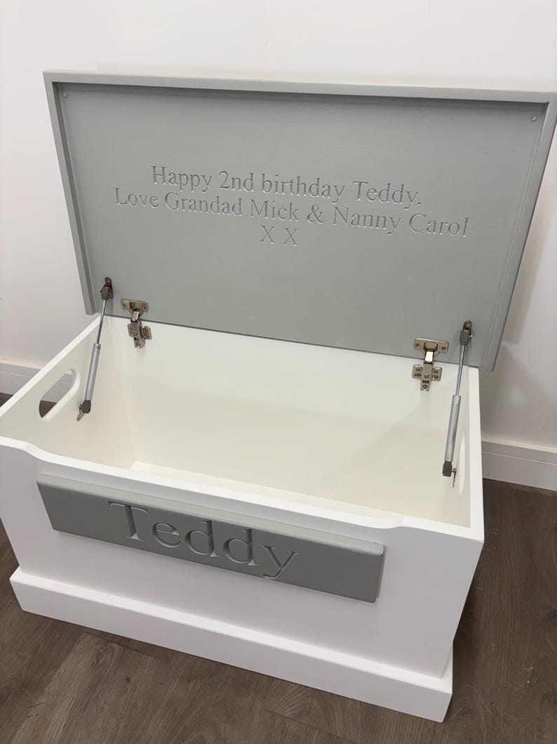 EXTRA - Lid Engraved Message for Toybox - Etsy UK