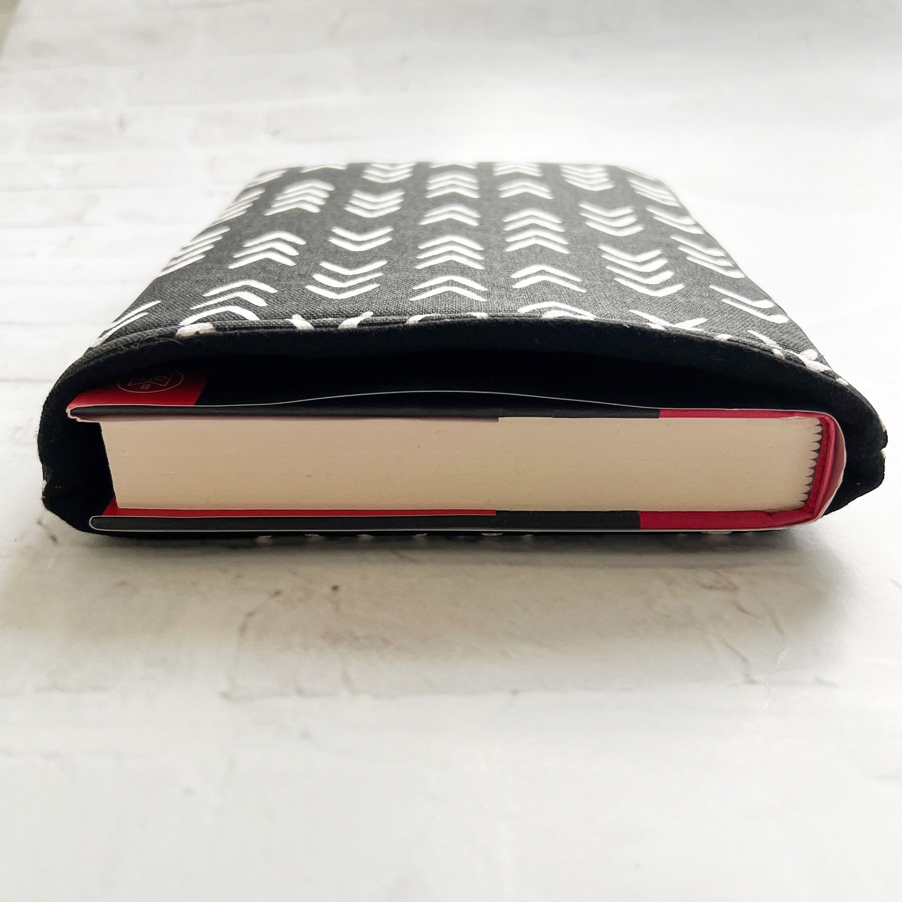 Arrow Book Sleeve, Book Cover, Book Koozie, Padded Book Cover, Black ...