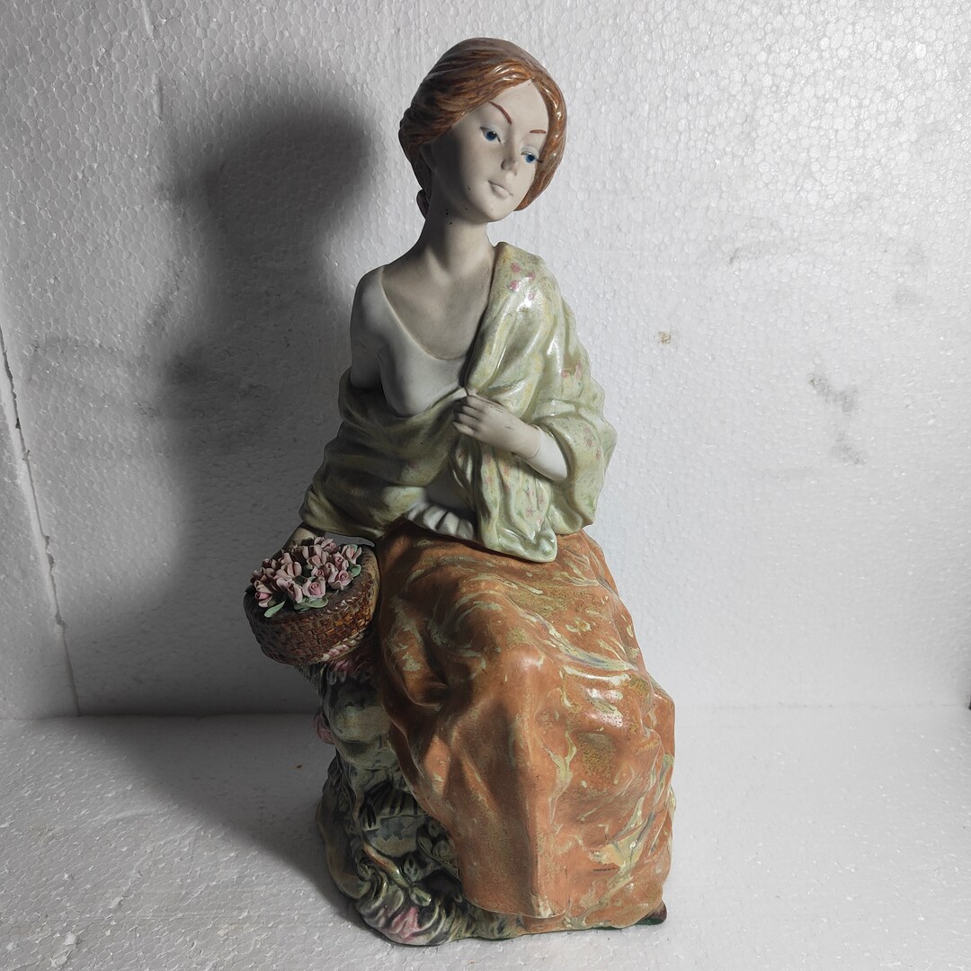 Nadal Porcelain Woman Sitting Flowers / Nadal Porcelain Woman Sitting ...