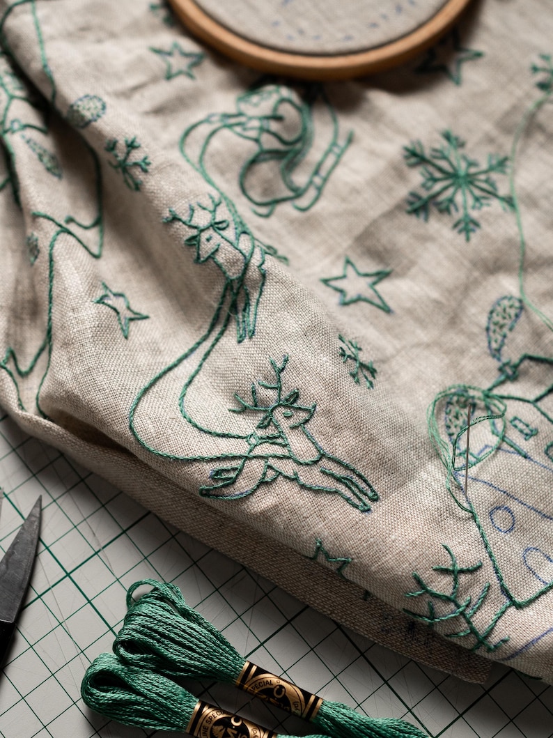 Santa is Coming Embroidery Pattern PDF | Christmas Napkin Design ...