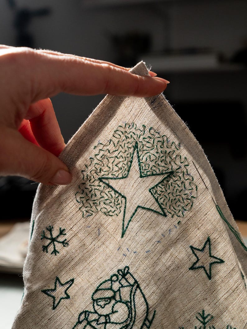 Santa is Coming Embroidery Pattern PDF | Christmas Napkin Design ...