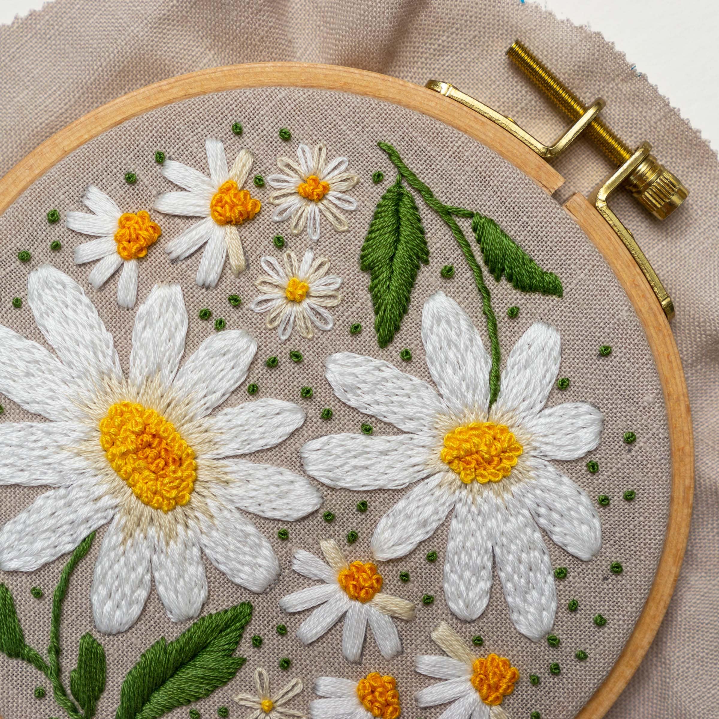 Hand Embroidery Pattern DAISY FIELD - Etsy