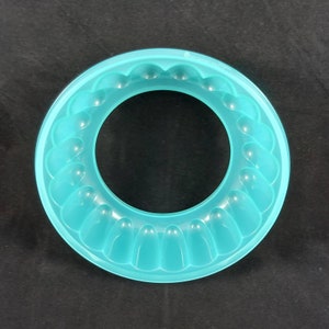 Tupperware Jello Mold/vintage Tupperware Teal Blue Fluted Mold Ring ...