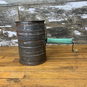Vintage Flour Sifter Green Handle Bromwell's Tip Top Flour Sifter ...