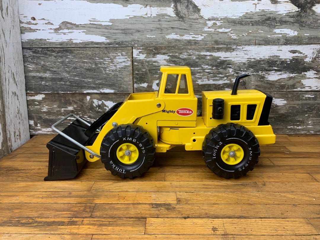 Vintage Mighty Tonka End Loader 1970s Oval Tonka Logo Black Bucket One ...