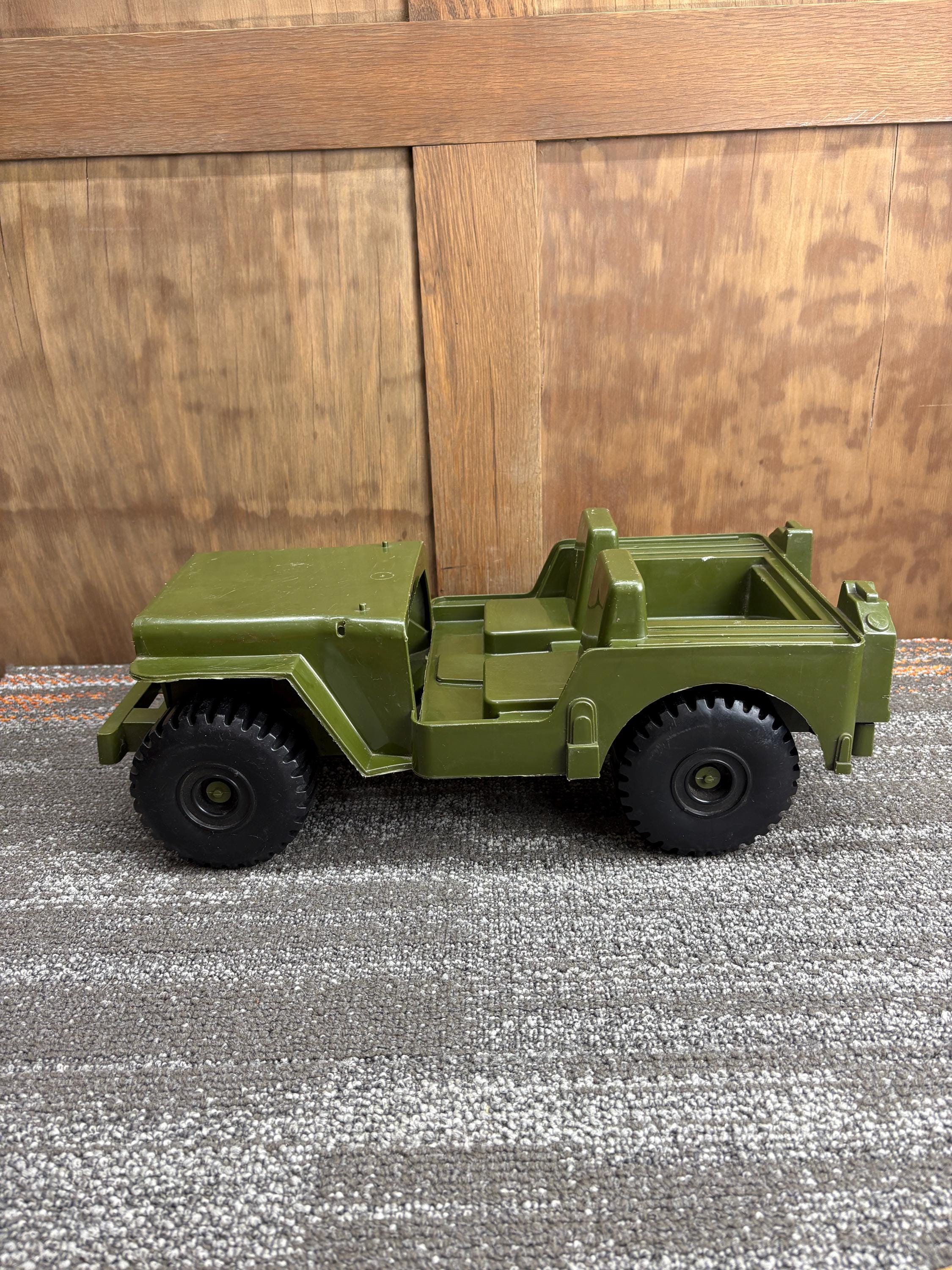 1970s Large Plastic Army Jeep - Empire Plastic and Carolina Enterprises ...