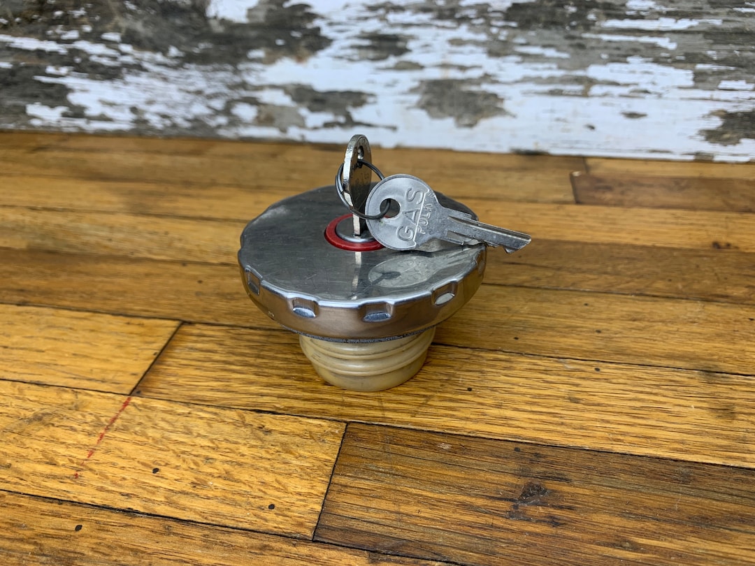 Vintage Chrome Locking Vented Gas Cap With Keys Briggs & Stratton ...