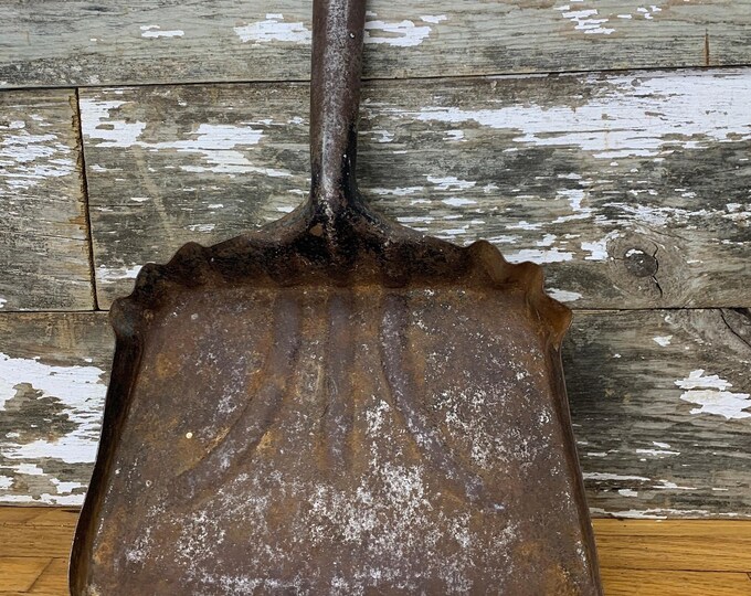 Vintage Rustic Black Metal Dust Pan - Industrial Pressed Steel - 12 ...
