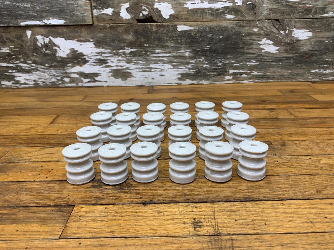 Vintage Electric Fence Insulators 24 Small White Porcelain Screw Top WP ...