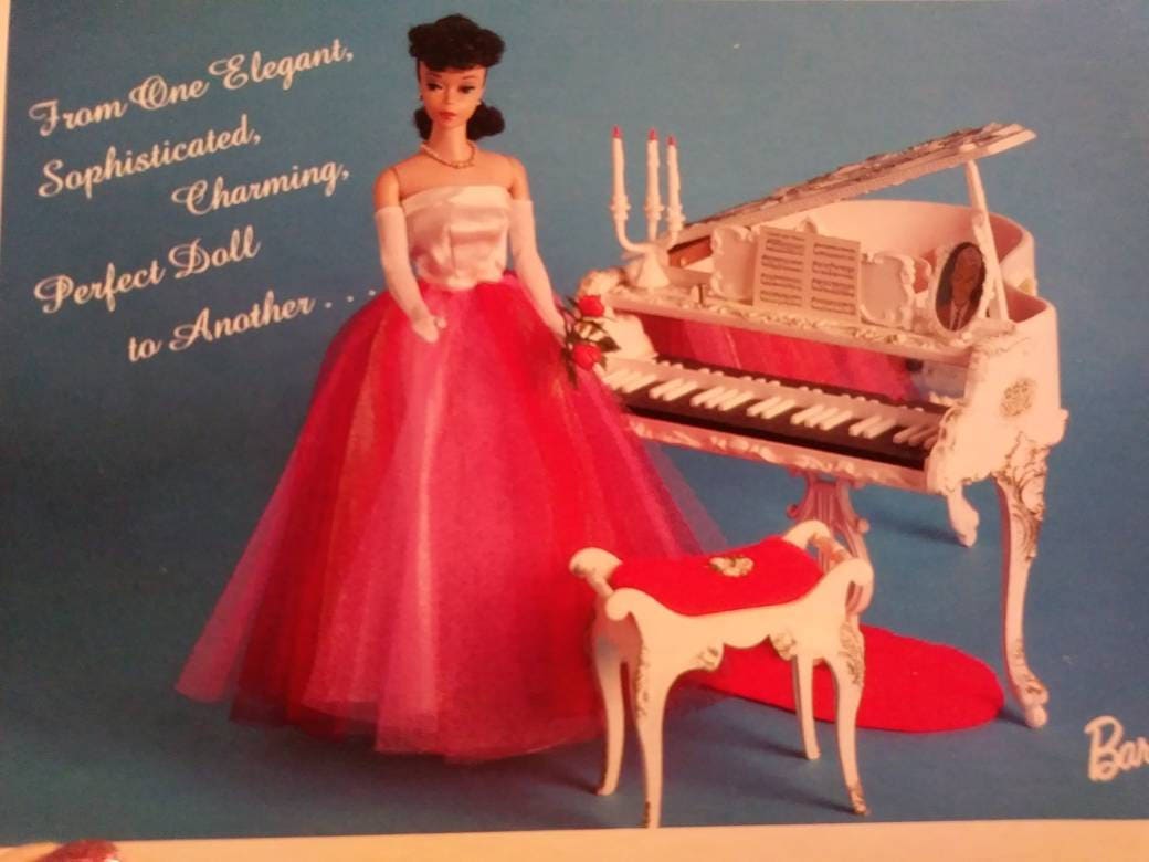 Barbie postcard book. Vintage Barbies on postcards.1990s