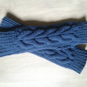 Outlander Inspired Mitten Knitted Grey Mittens Cable Pattern Aran ...