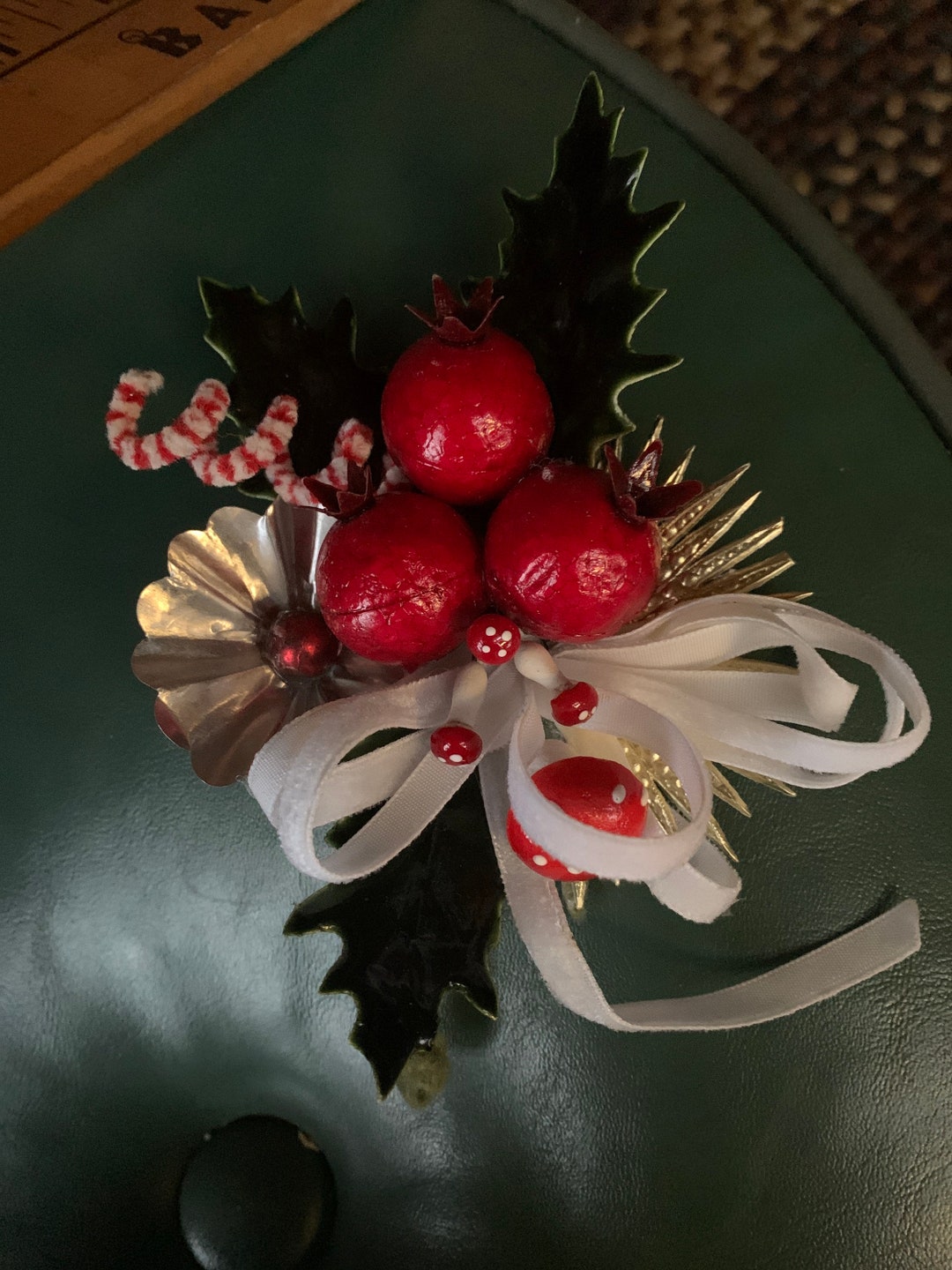 Vintage Style Christmas Holiday Corsage Pin or Hairpiece - Etsy
