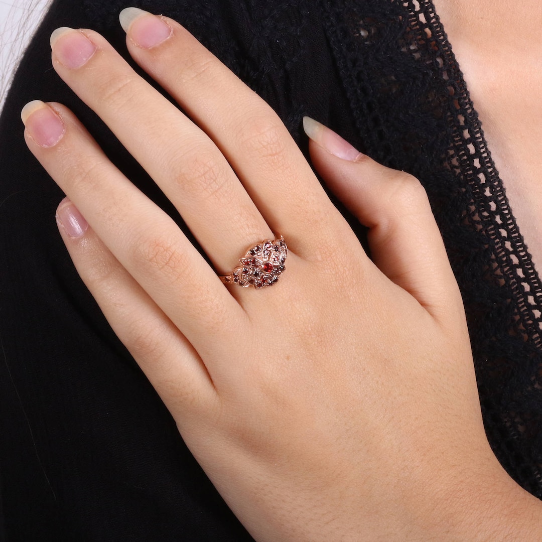 Birthstone Garnet Gold Ring - Vintage Garnet Gemstone Ring - Red Gold ...