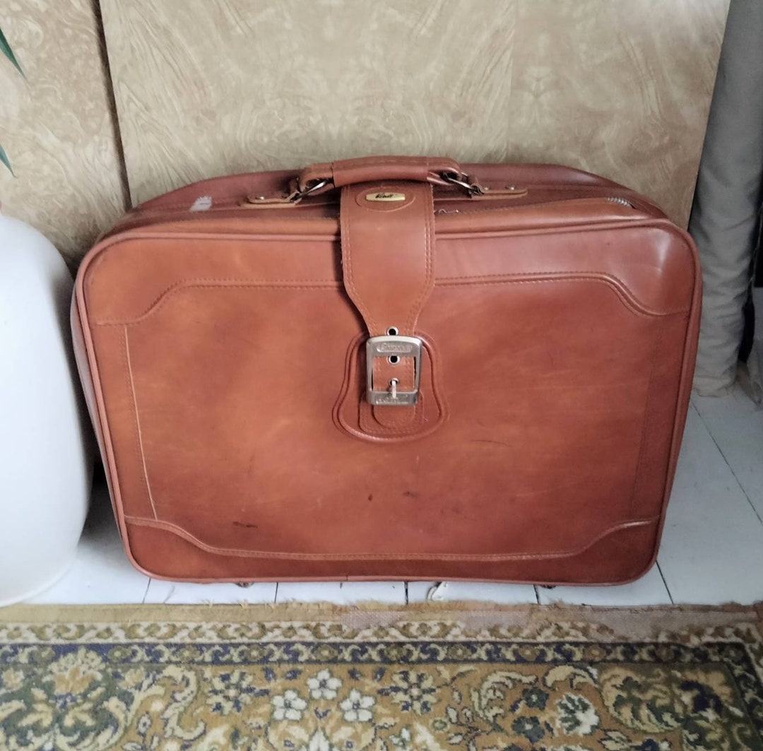 Vintage Retro 1970s Stylish Verdi Tan Brown Leather Effect Suitcase 27 ...