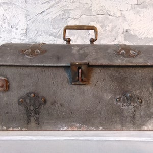 Vintage Metal Box,old Box - Etsy