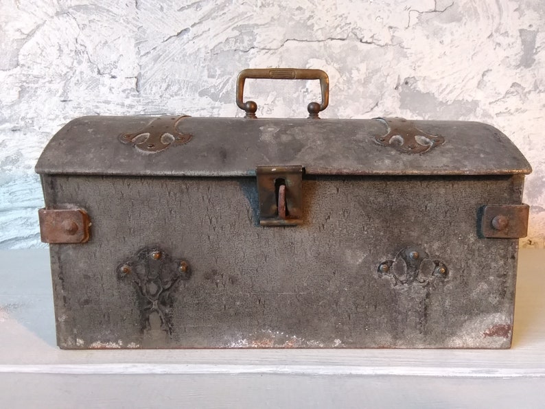 Vintage Metal Boxold Box - Etsy
