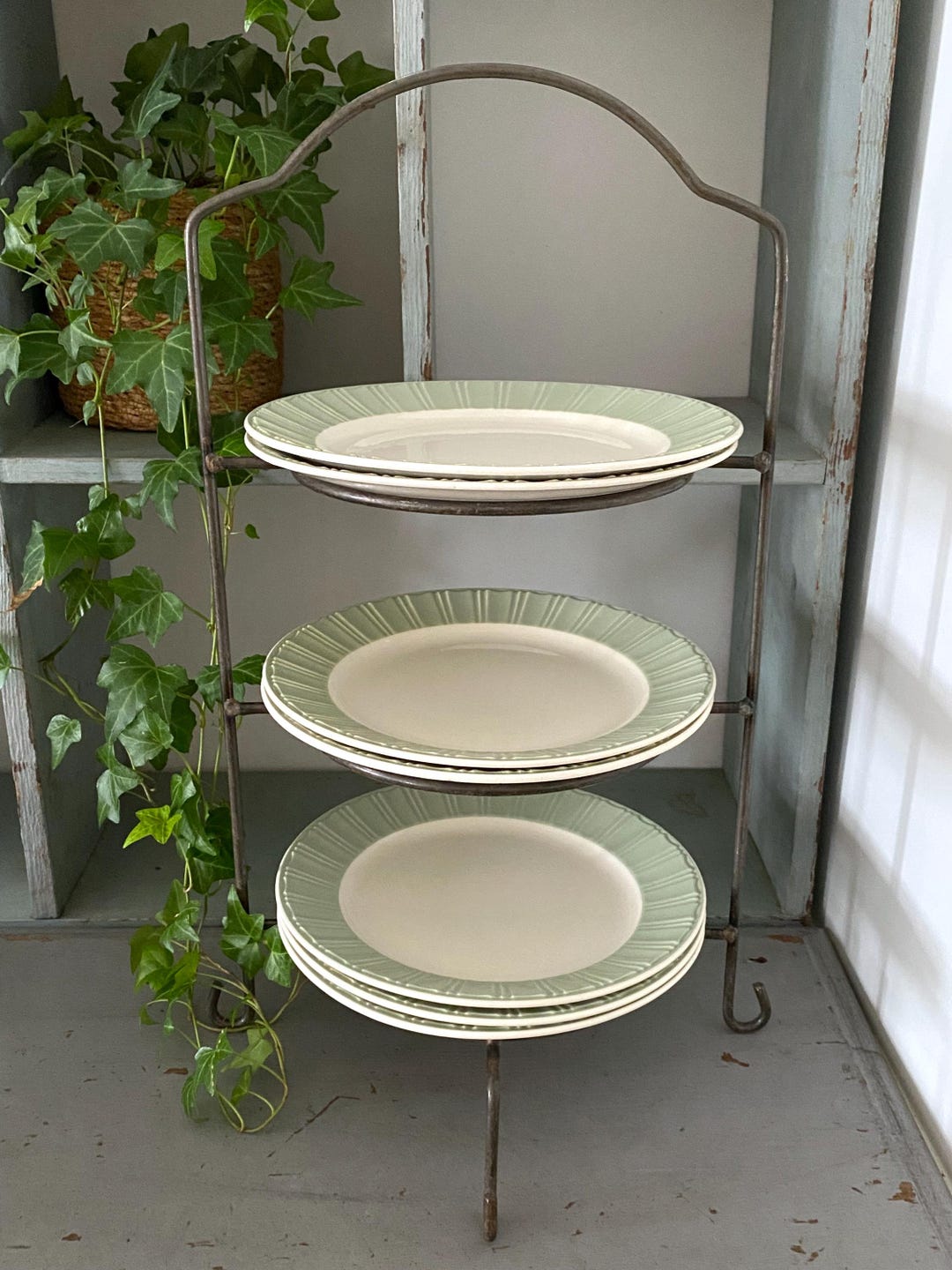 Plate Display Stand, Metal Plate Server, Tableware Presentation ...