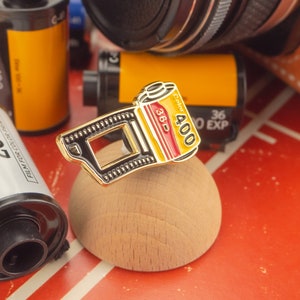 Classic Camera 35mm Film Roll Enamel Pin — Retro Photography Pin | Gift ...