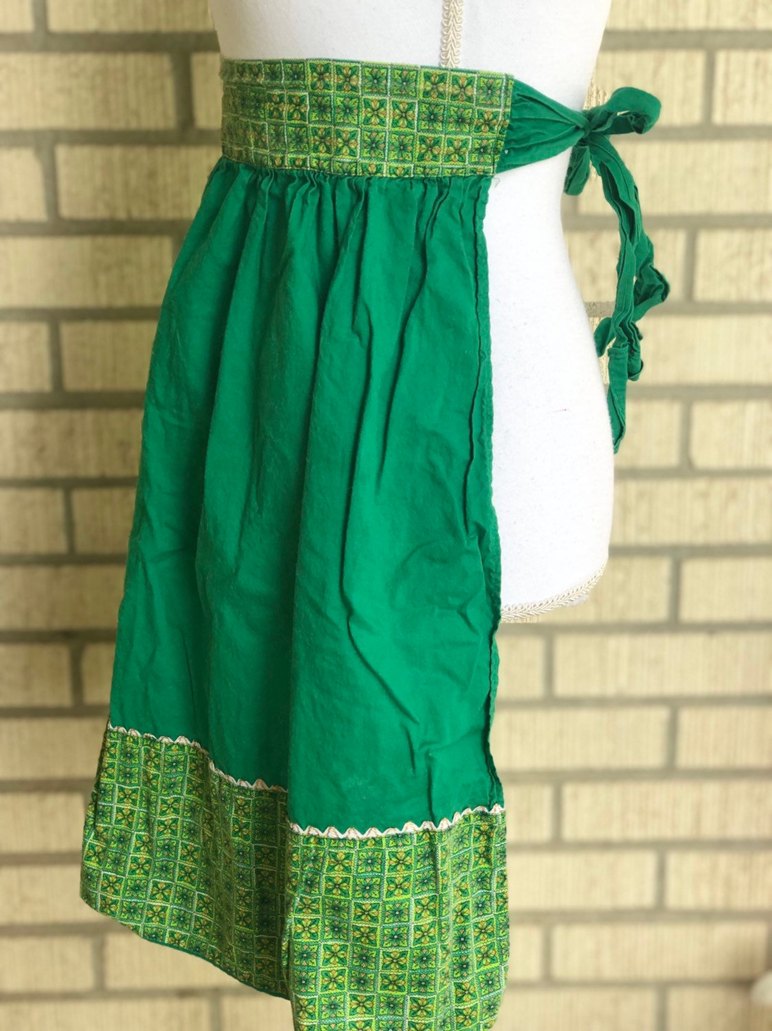 Vintage handmade two toned green apron with pocket. | Etsy