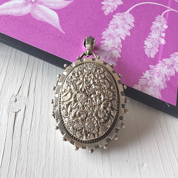 Antique Locket - Etsy