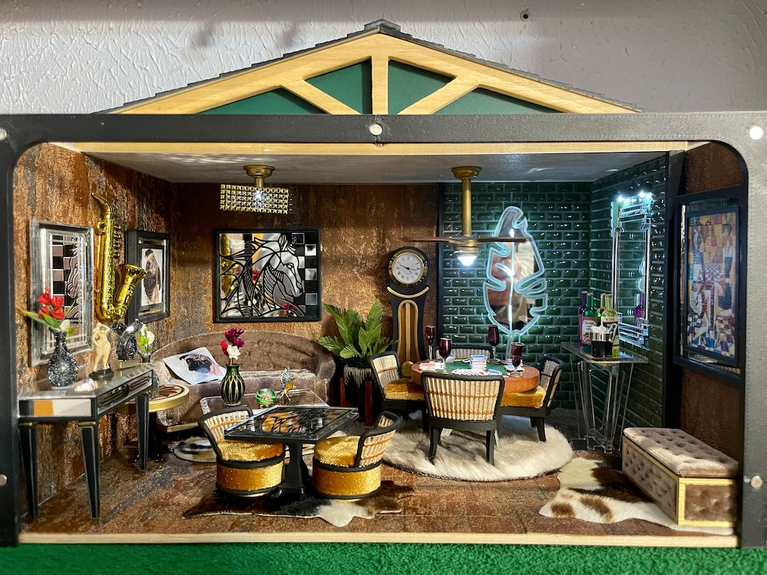1:12 Dollhouse Roombox Diorama Recreation Room - Decorated and Remote ...