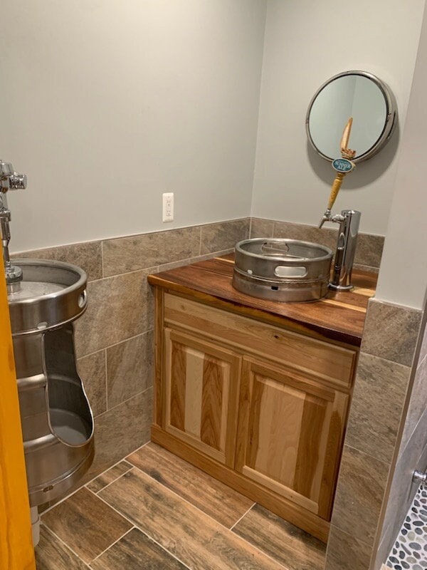 Beer Keg Bathroom Package - Etsy