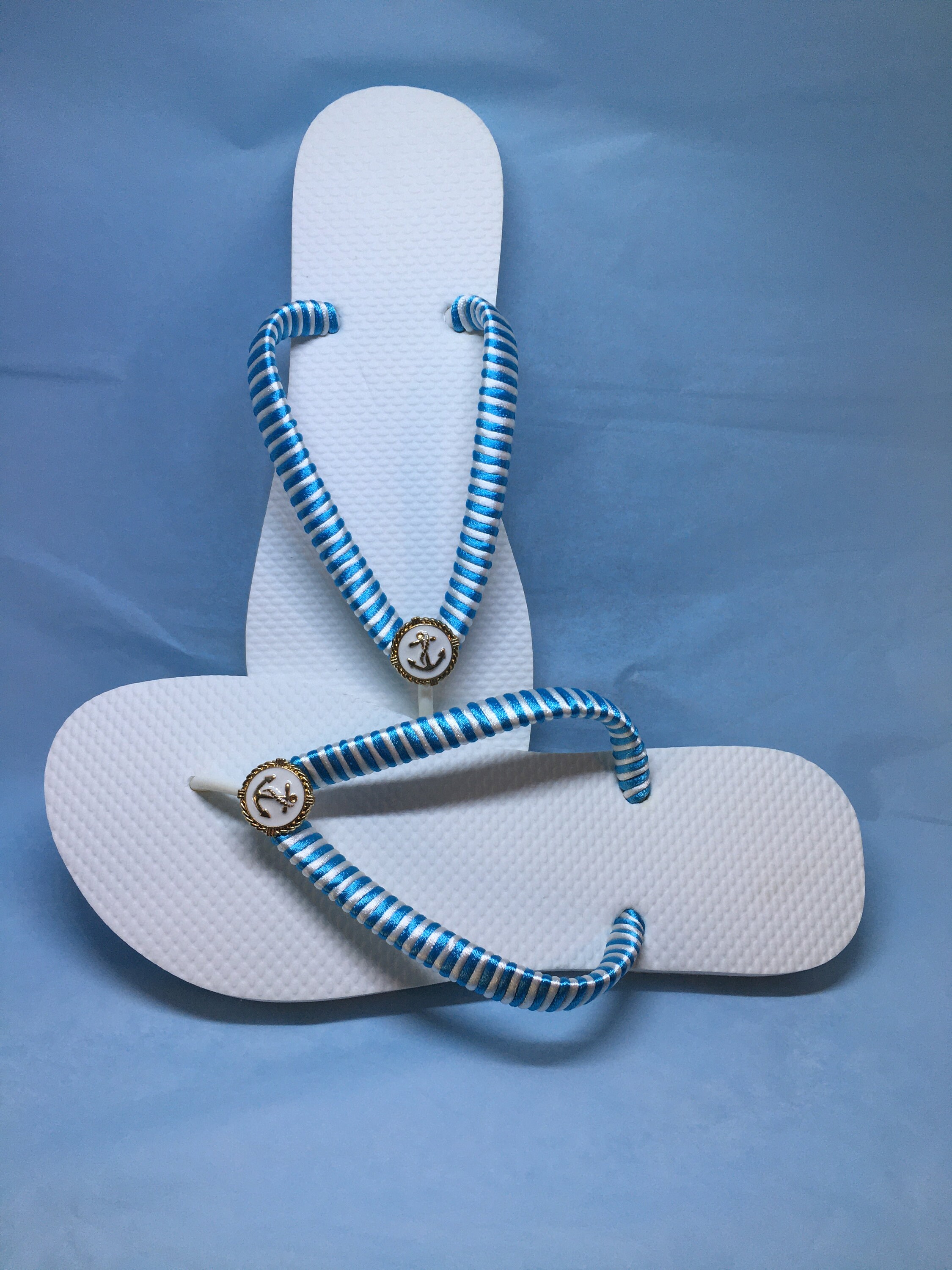 Chanclas blancas con cinta de raso azul y blanco y botones de - Etsy España