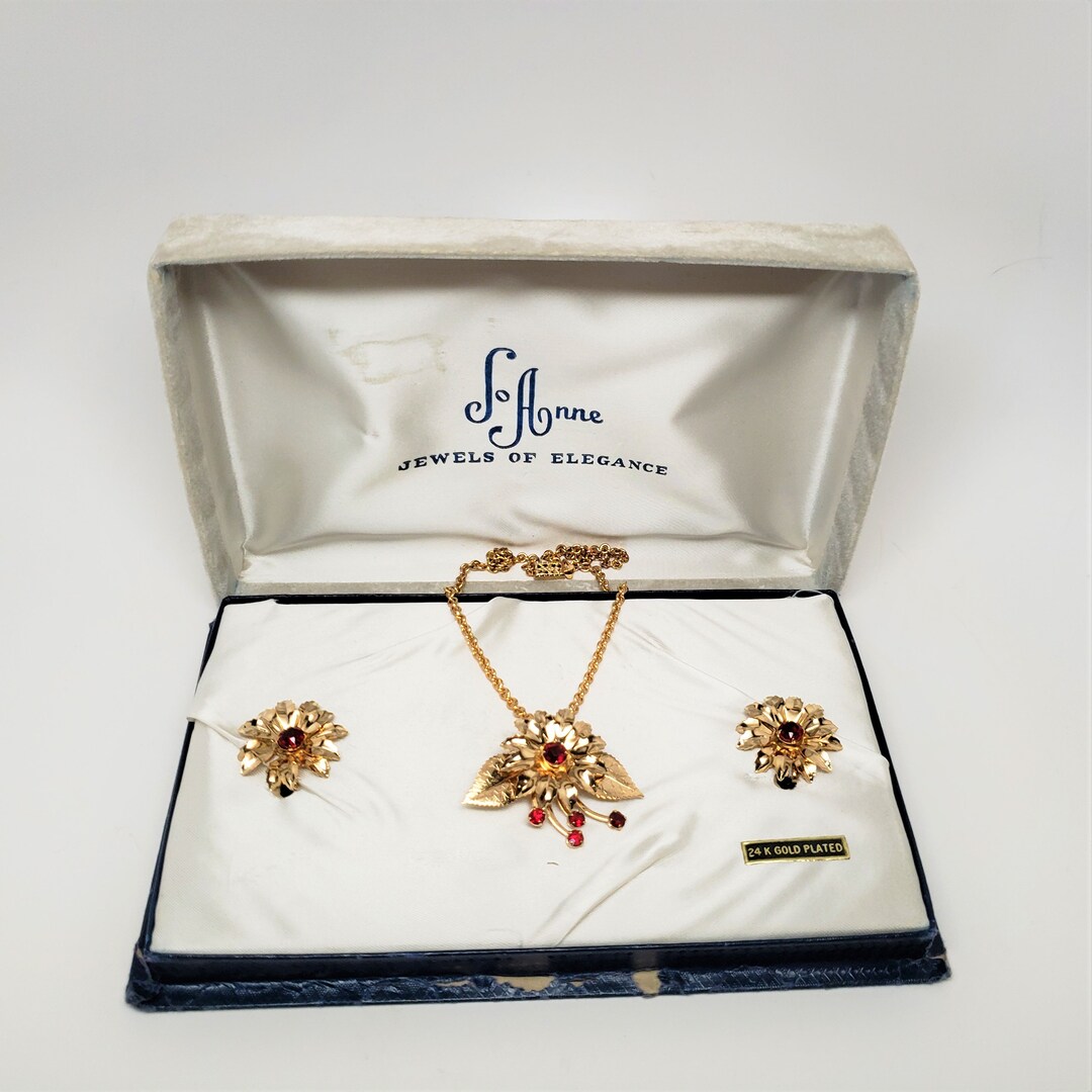 Vintage 1940s Jo Anne Jewels Red Rhinestone Demi Parure: Screwback ...