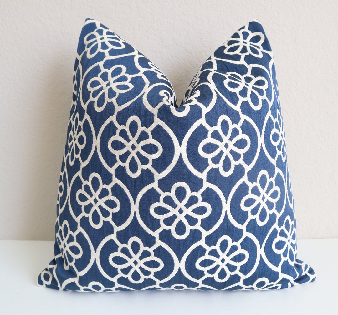 Kaumann Flow Quilted Decorative Pillow Covers Bluebell Pillow Covers ...