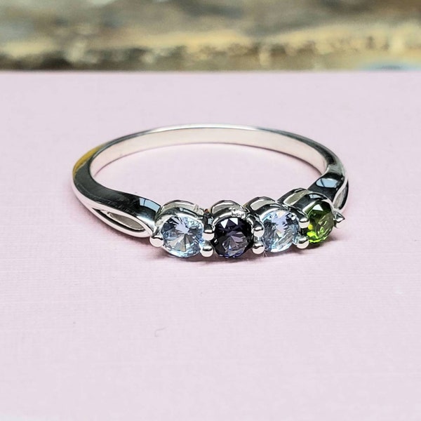 3 Stone Mothers Ring - Etsy