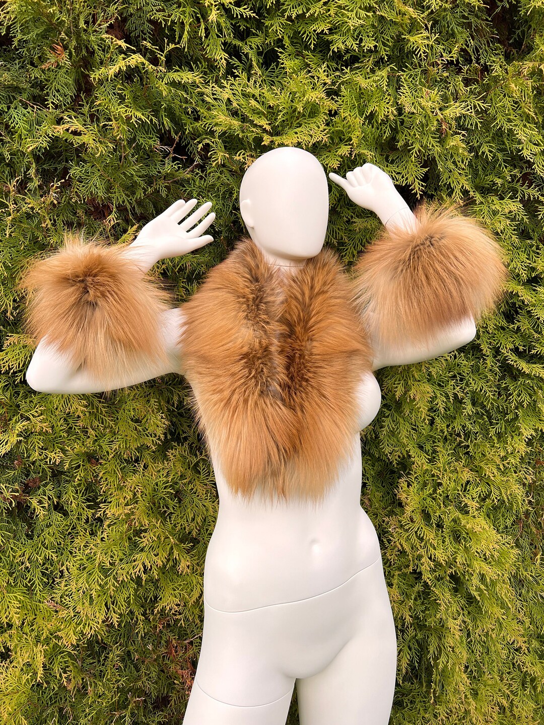 Gold Fox Fur Collar 40' 100cm Transforming Tails / Cuffs/ Headband Saga ...