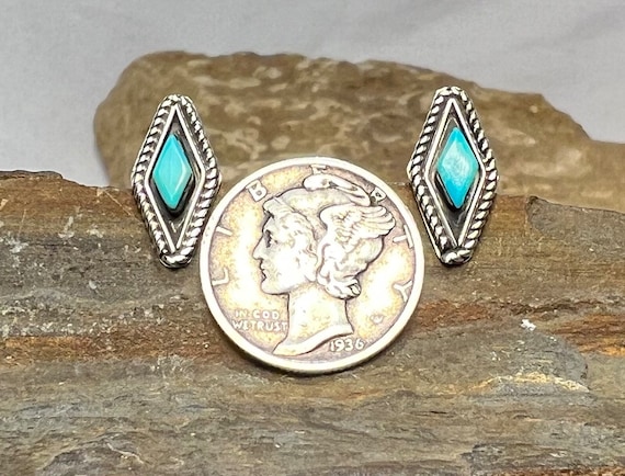 Southwest Native American Diamond Shaped Turquoise St… - Gem