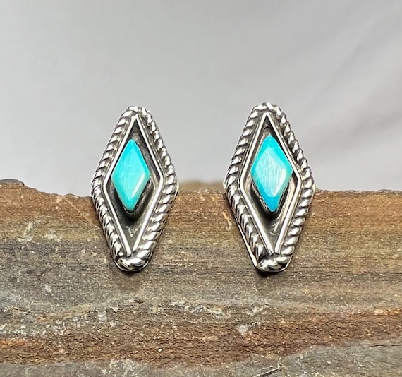 Southwest Native American Diamond Shaped Turquoise St… - Gem