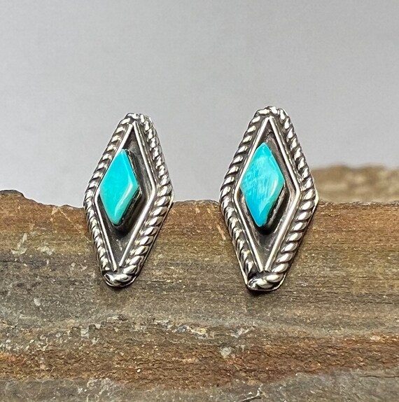 Southwest Native American Diamond Shaped Turquoise St… - Gem