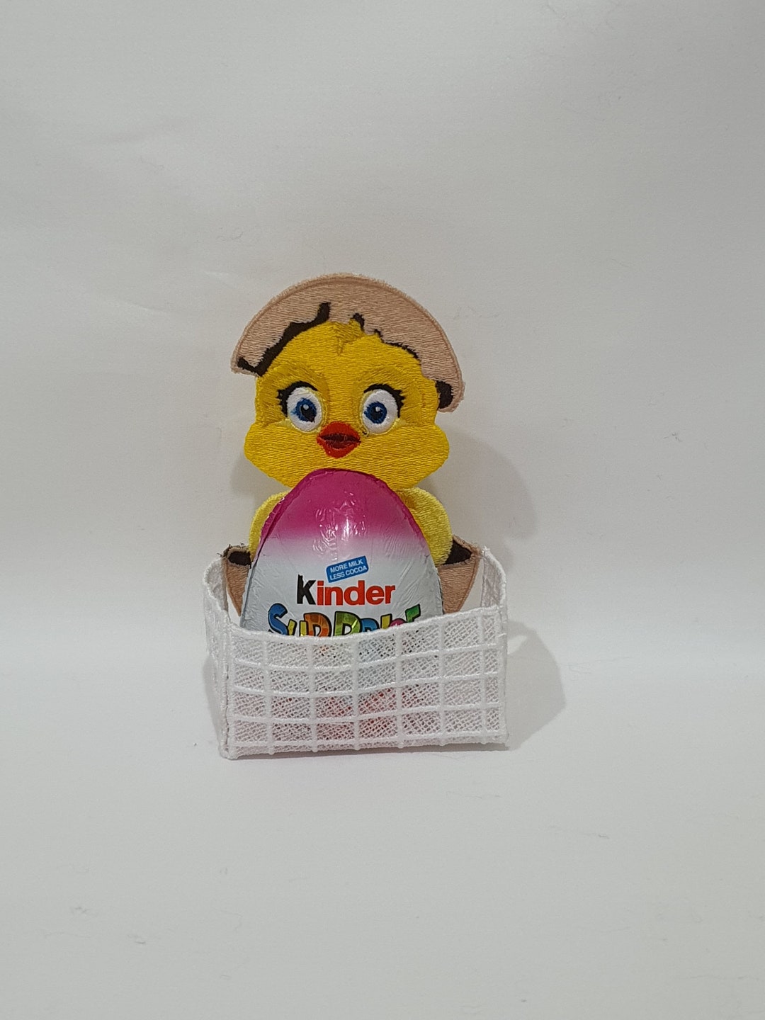 Easter Chicken Basket in the Hoop Size is 8x6 This is a Machine ...
