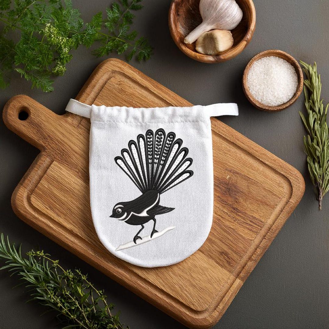 Sienna Fantail Bird Black and White Cartoon - Machine Embroidery Hoop ...