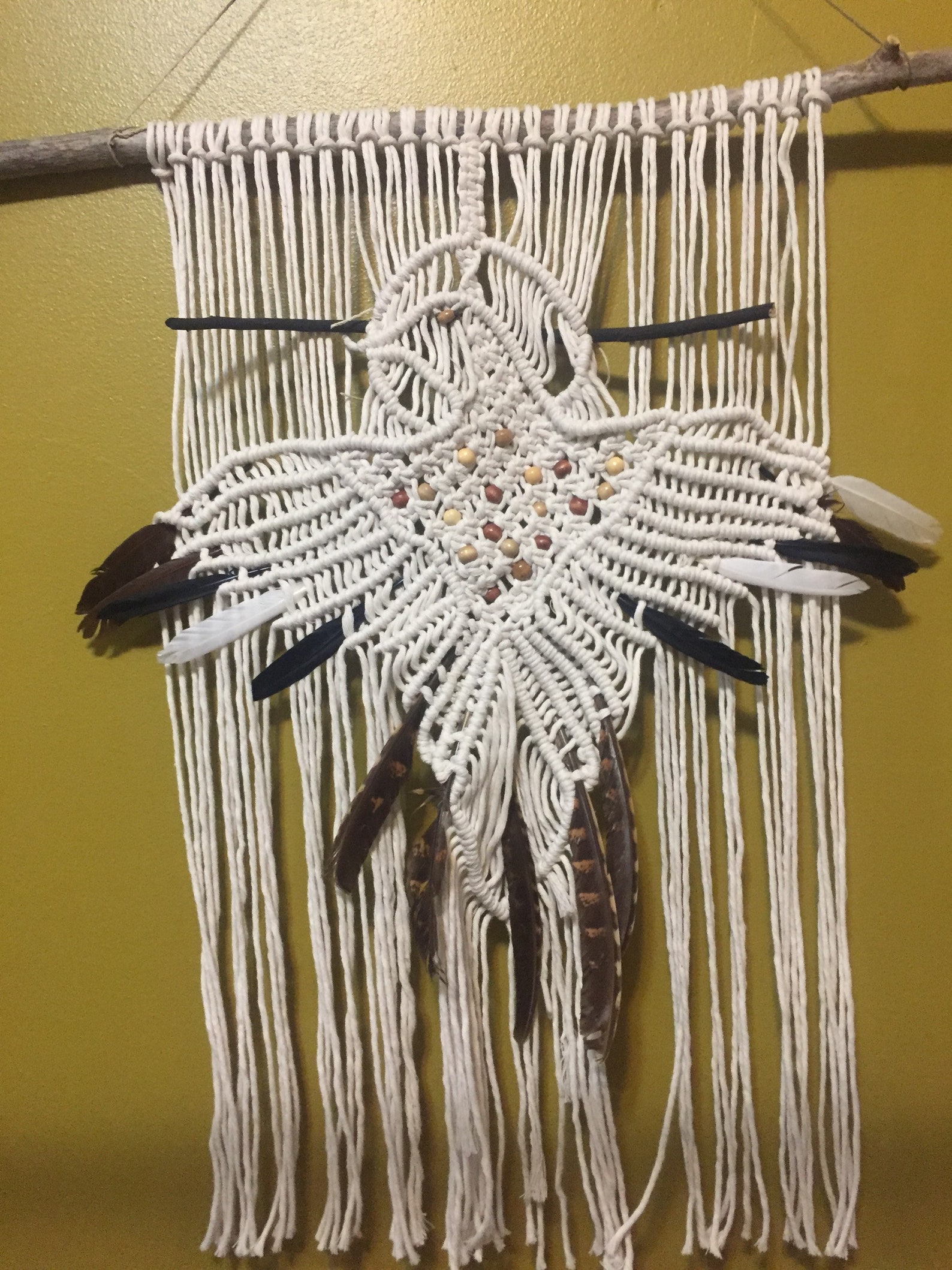 Bird Macrame Wall Hanging with Beads & Feathers - Etsy Italia