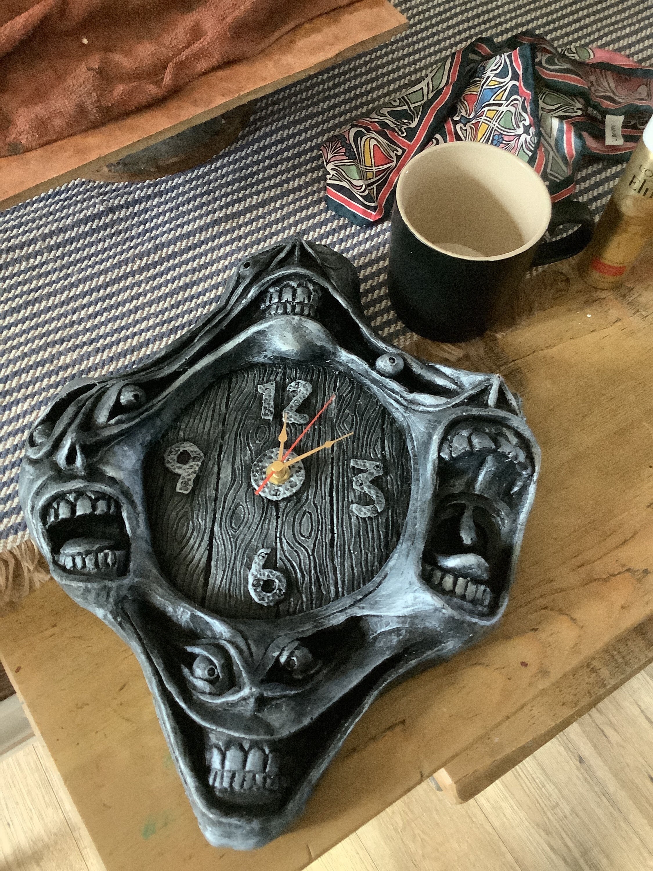 Large Wall Hanging Gaping Gob Clock - Etsy