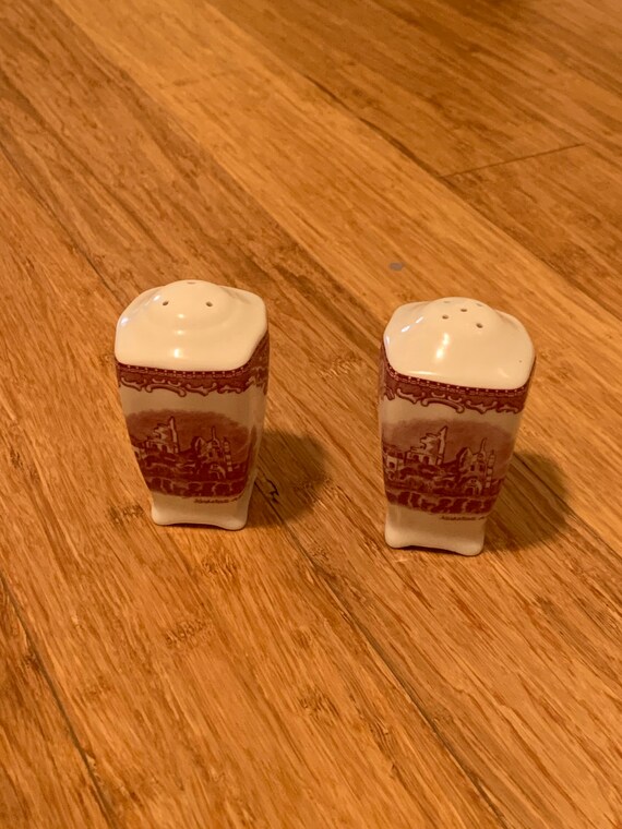 Johnson Brothers Old Britain Castles Salt and Pepper Shaker - Etsy