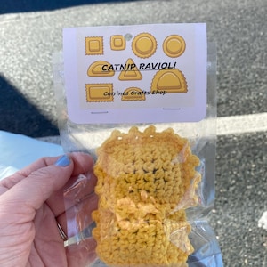 Crochet Catnip Ravioli Toy, Pasta Cat Toy Enrichment - Etsy